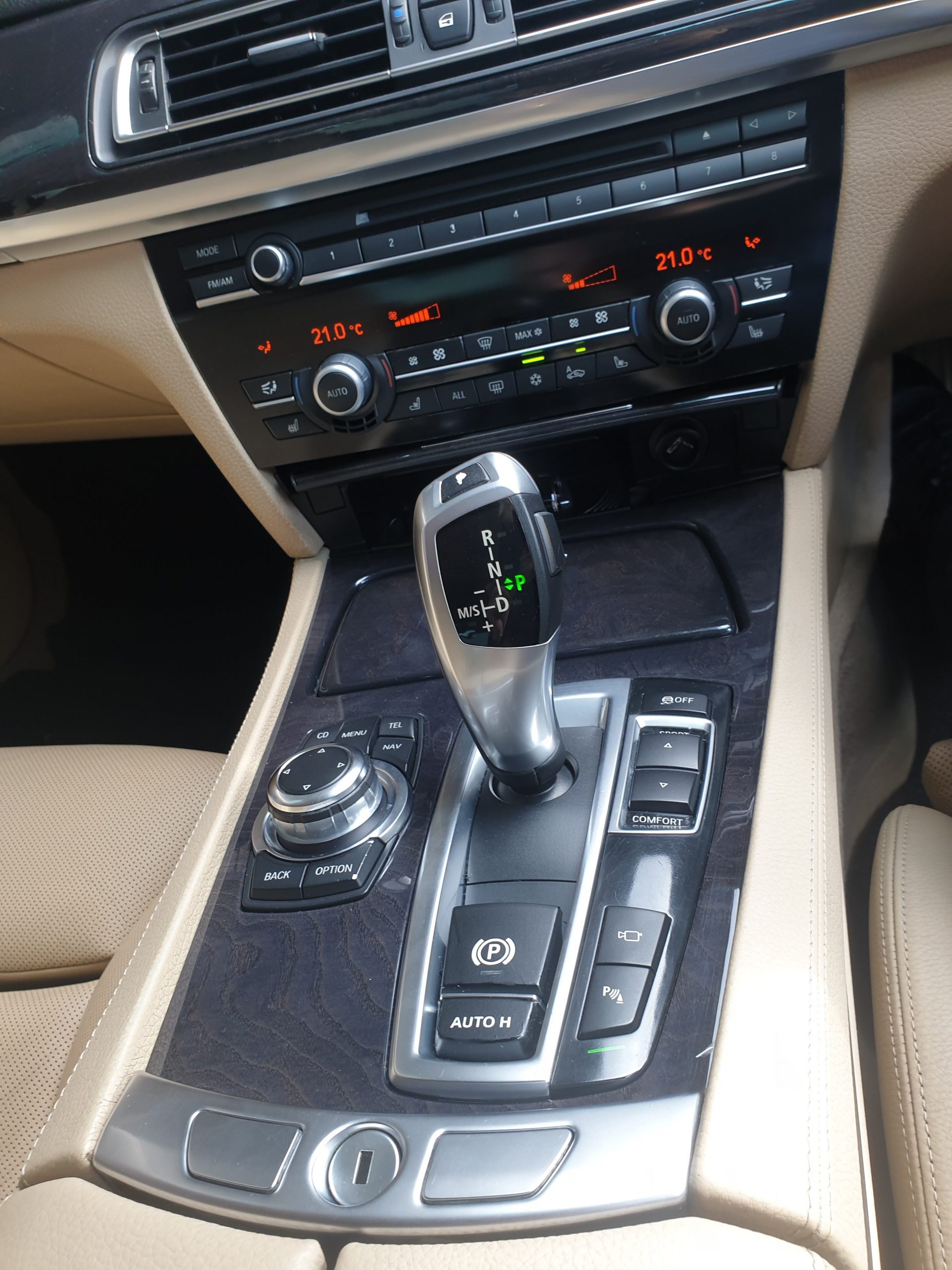 BMW 740LI F02 LWB 3.0 – Sitikar Group